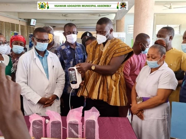 HON. FRANK ANNOH-DOMPREH MP FOR NSAWAM ADOAGYIRI DONATES USD 20,000 ...